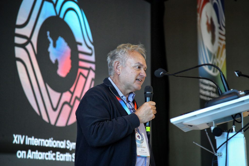 Chile reafirma su liderazgo en la ciencia antártica con exitoso ISAES ...